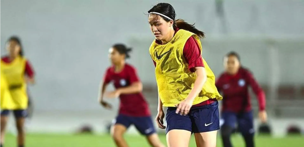 From Springfield to Singapore's national soccer team, sophomore ...